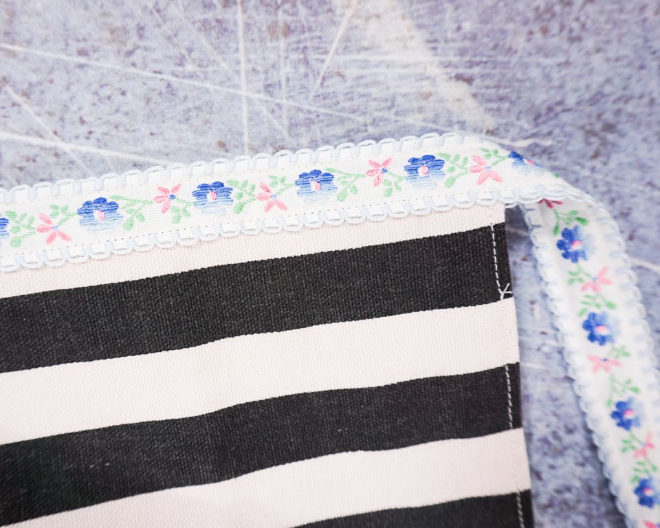 Easy DIY Harvest Apron • Heather Handmade