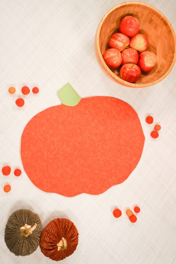 Free Pumpkin Placemat Pattern • Heather Handmade
