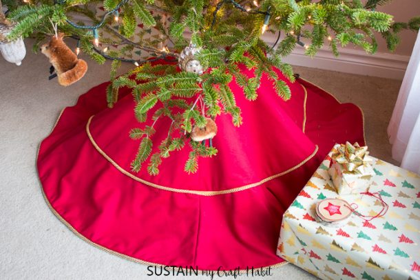 18 DIY Tree Skirts • Heather Handmade