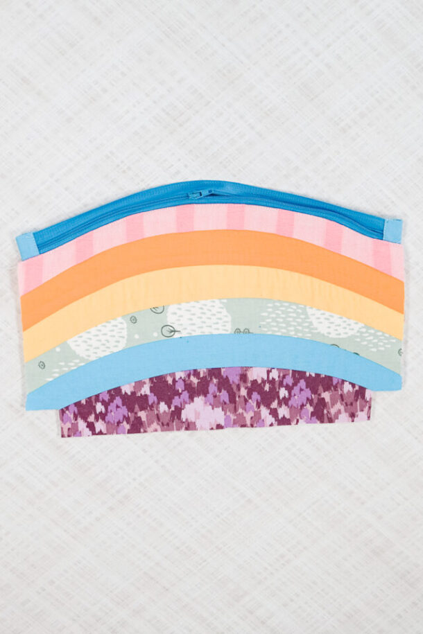 Free Curved Top Zipper Pouch Pattern • Heather Handmade